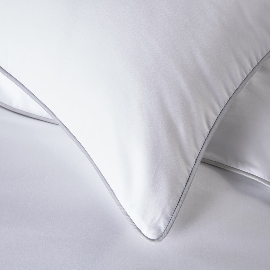 400 Thread Count Piped Edge Duvet Set - White/Grey | Bed & Bath ...