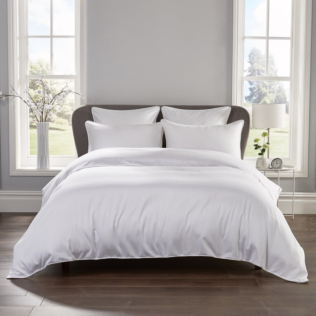 400 Thread Count Piped Edge Duvet Set – White/White | Bed & Bath ...